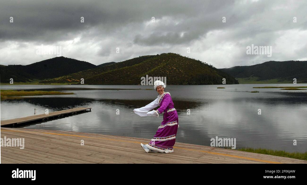 BITAHAI LAKE, ZHONGDIAN, YUNNAN PROVINCE, CHINA PIC MIKE WALKER ...