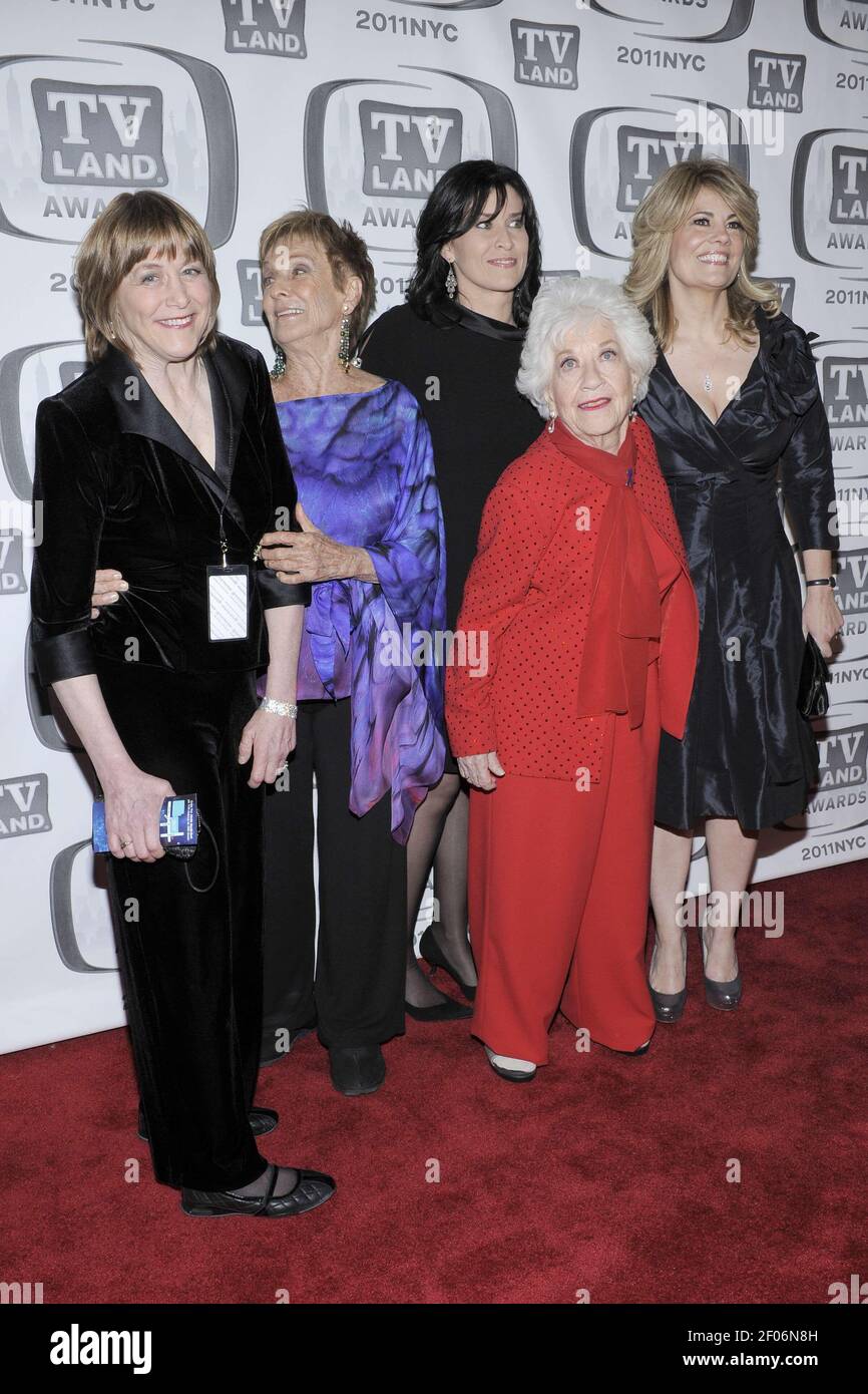 10 April 2011 - (L-R) Geri Jewell, Cloris Leachman, Nancy McKeon ...