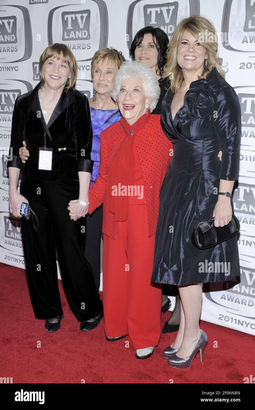 10 April 2011 - (L-R) Geri Jewell, Cloris Leachman, Nancy McKeon ...