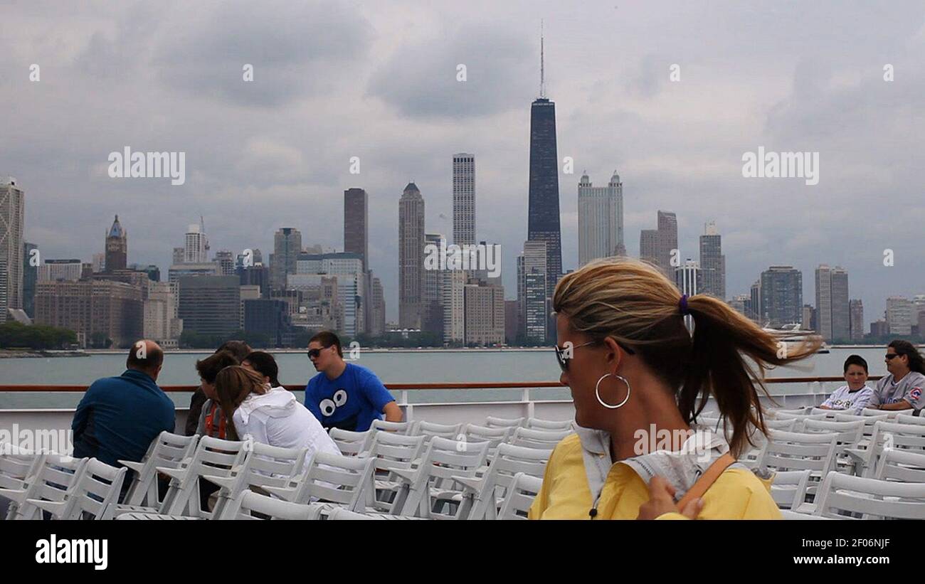 Melissa Paretti and her family take a architecture water taxi tour of ...