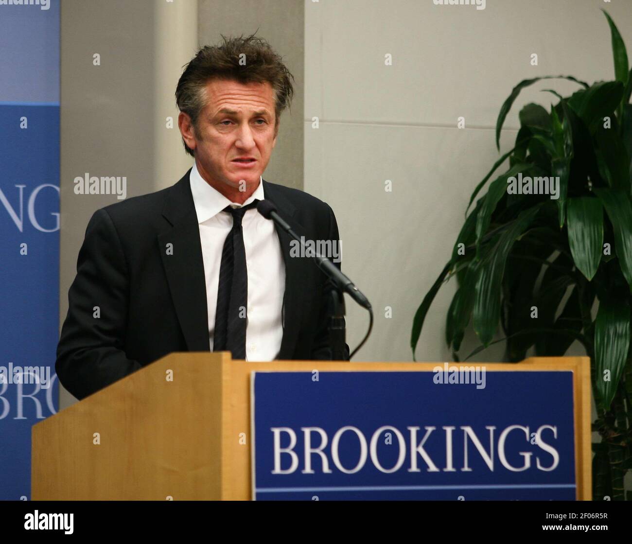 10 January 2011 - Washington, DC - Actor and Haiti activist Sean Penn ...