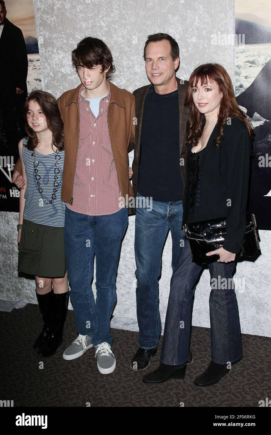 12 January 2011 - Hollywood, CA - Bill Paxton and family arrive to the ...