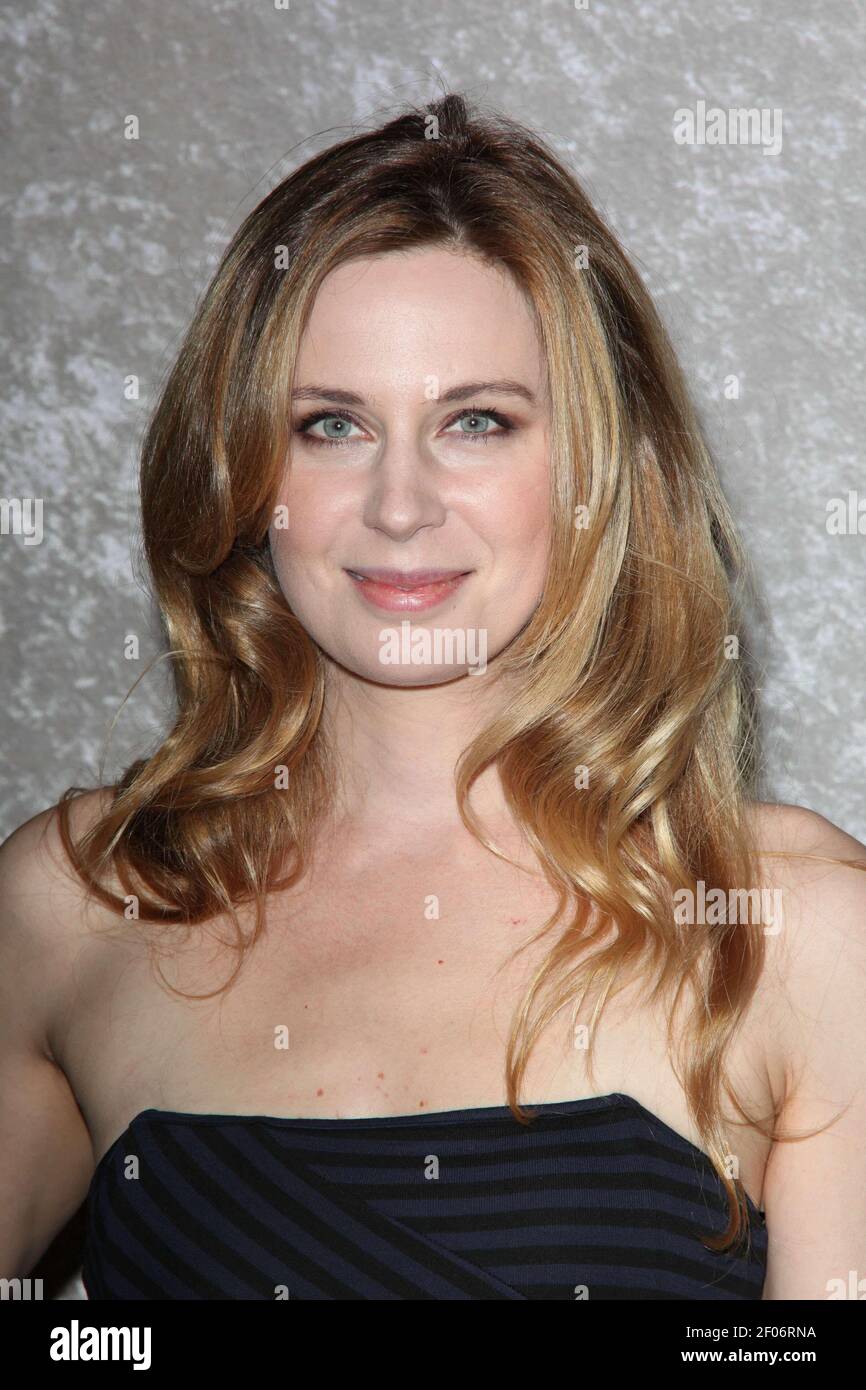 12 January 2011 - Hollywood, CA - Actress Anne Dudek arrives to the ...