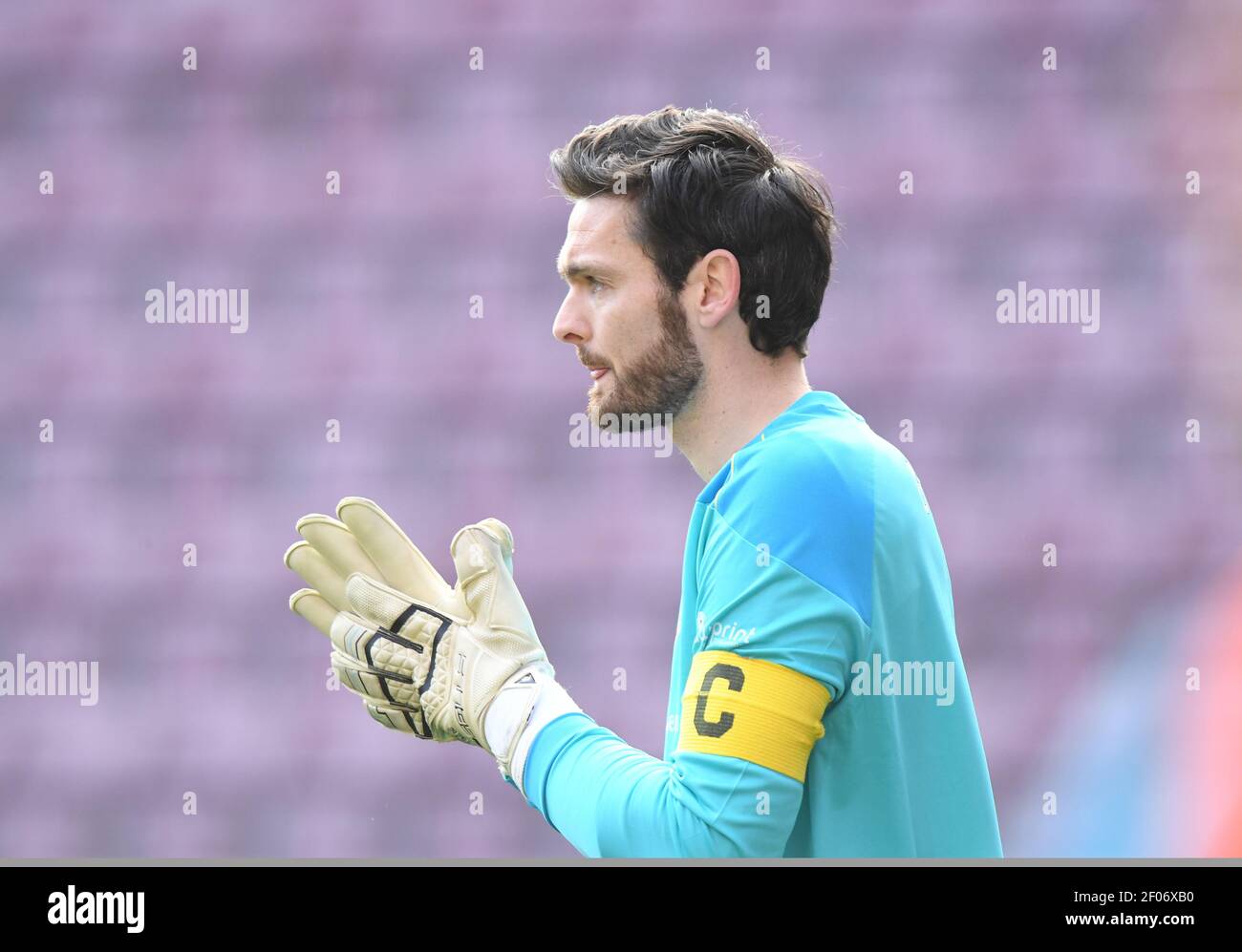 Heart Of Midlothian Goalkeeper High Resolution Stock Photography and ...