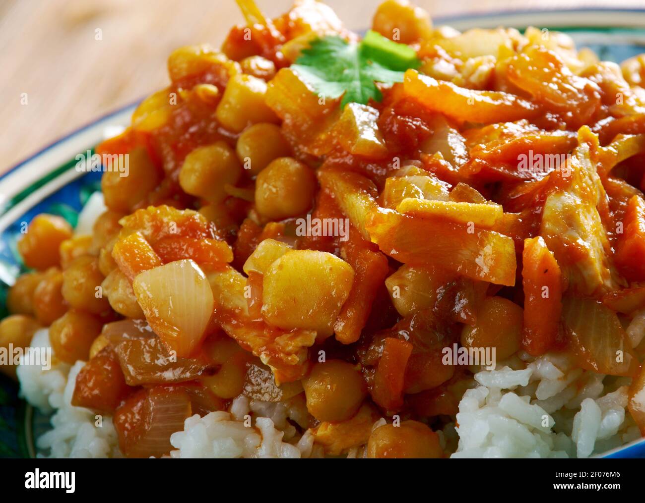 Afghan dish with chicken, chickpeas Stock Photo - Alamy