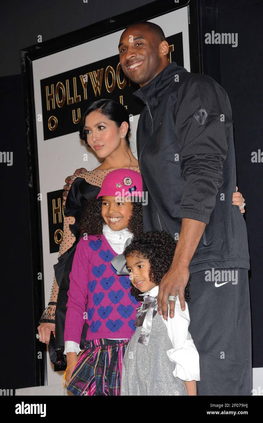 Kobe Bryant with his wife Vanessa Bryant and daughters Natalia Diamante ...