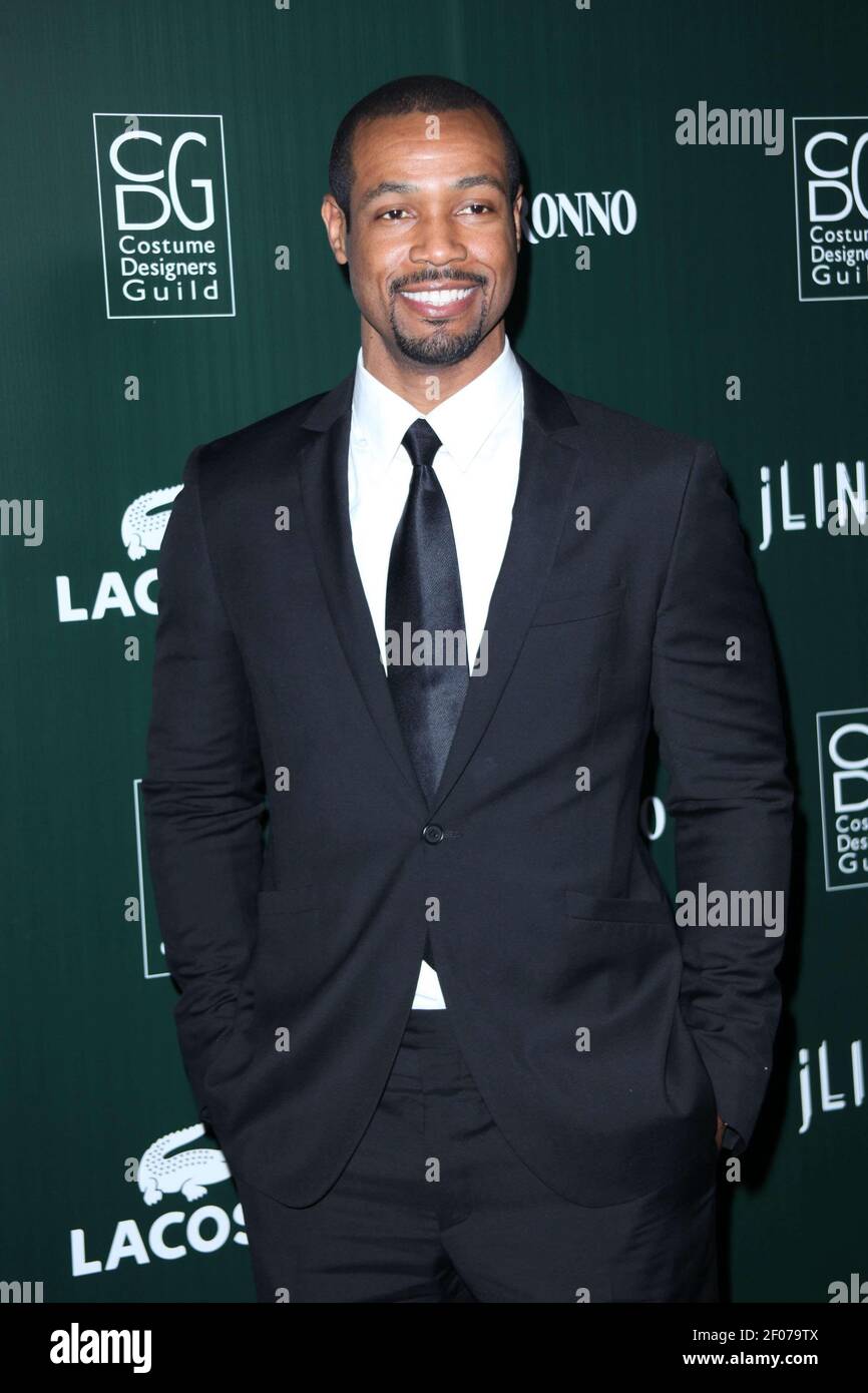 22 February 2011 - Beverly Hills, CA - Isaiah Mustafa arrives to the ...