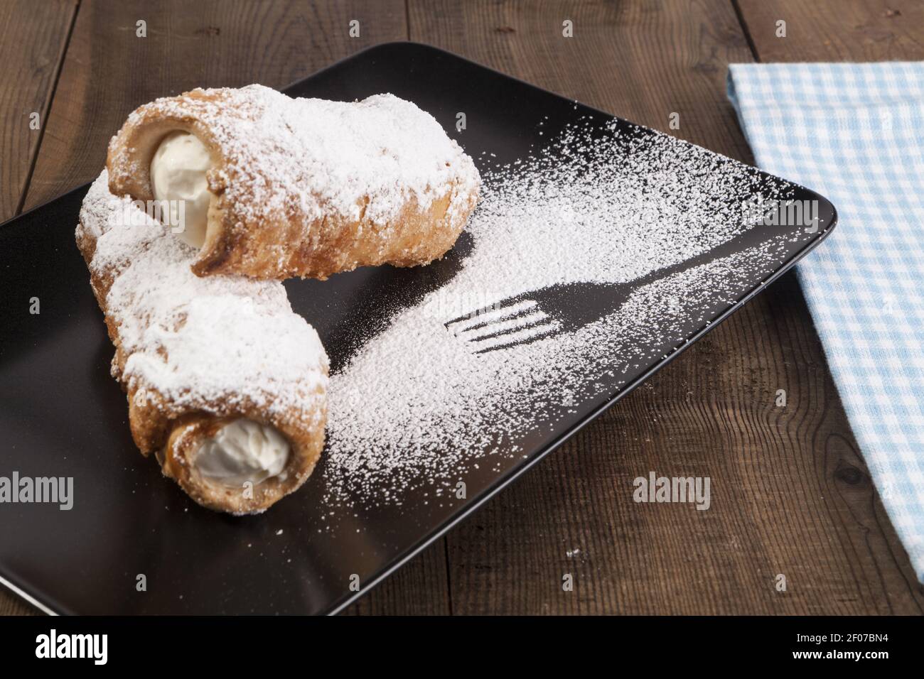 Vanilla Corn On Plate Stock Photo - Alamy