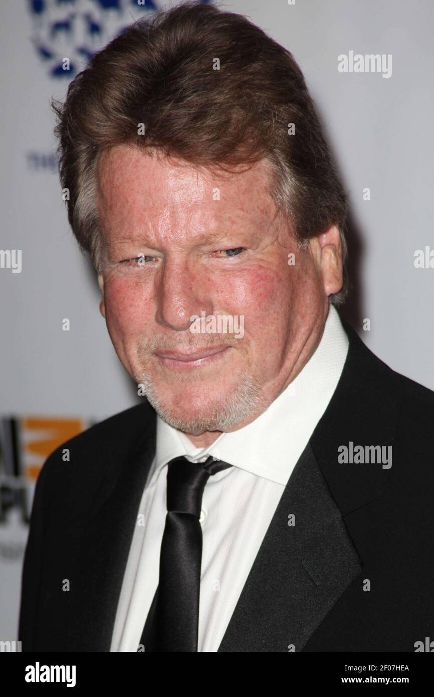 19 March 2011 - Beverly Hills, CA - Ryan O'Neal arrives to the 25th ...