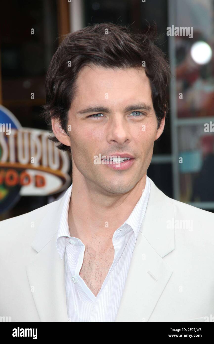27 March 2011 - Hollywood, CA - James Marsden arrives to the premiere ...