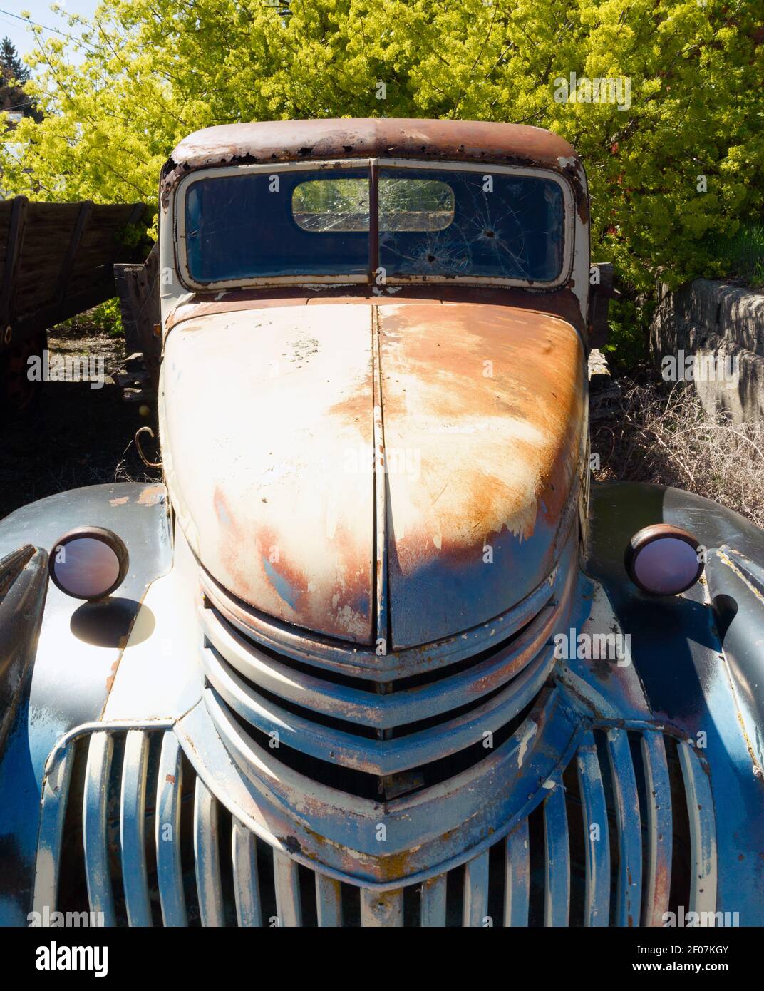 Junkyard old rusty american hi-res stock photography and images - Alamy