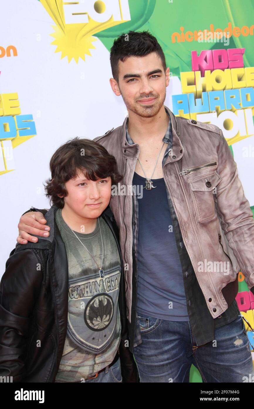 02 April 2011 - Los Angeles, CA - Joe Jonas and Frankie Jonas arrive at ...
