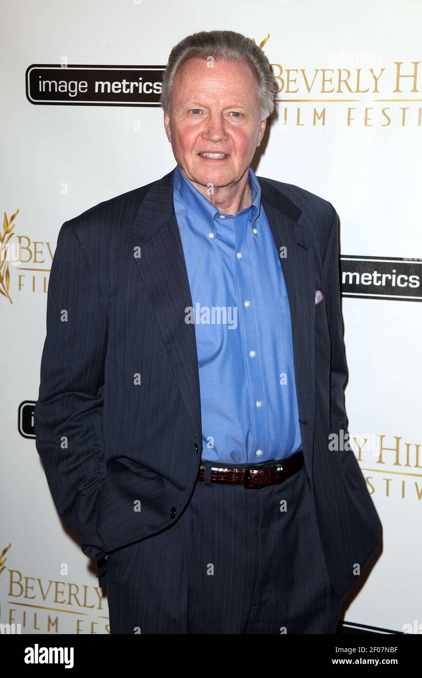 06 April 2011 - Beverly Hills, CA- Jon Voigt arrives to the 2011 ...