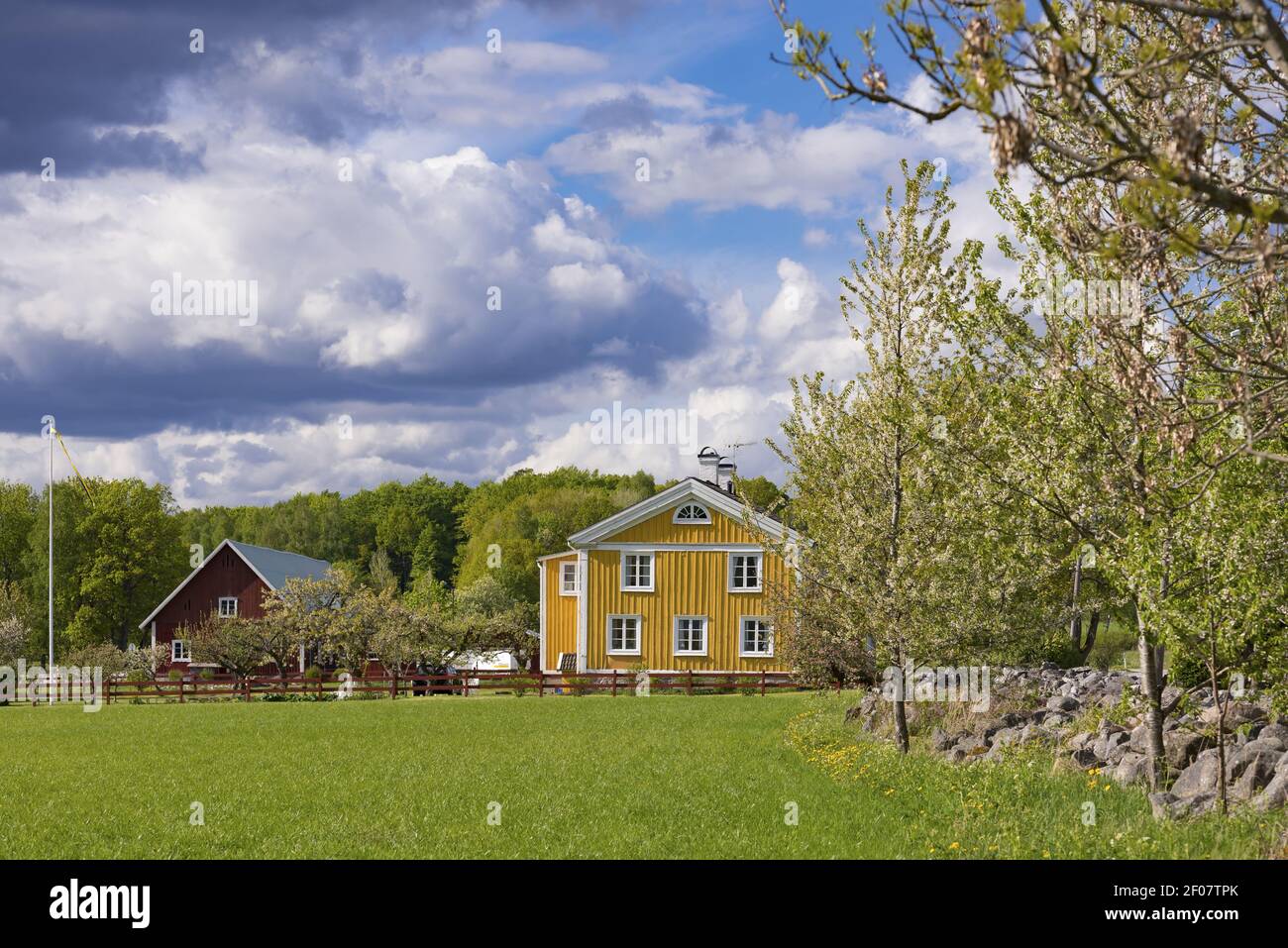Traditional swedish farm house hi-res stock photography and images - Alamy