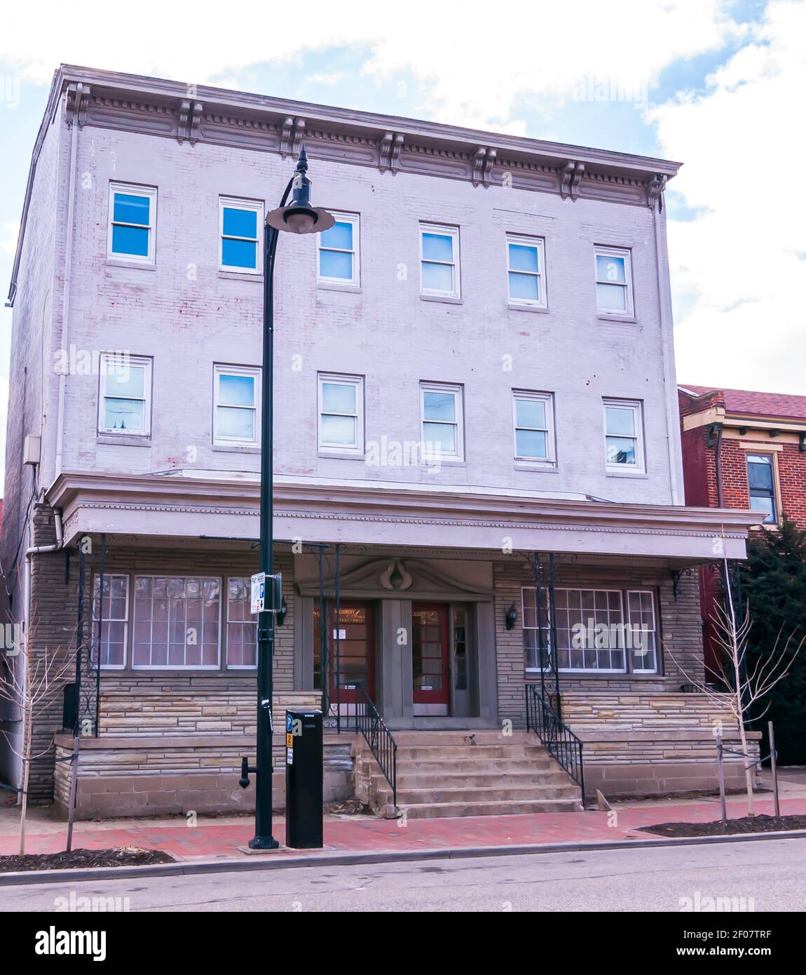 1800s buildings hi-res stock photography and images - Alamy