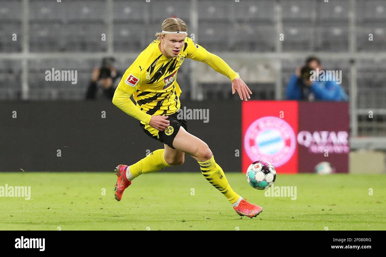 Erling haland dortmund 2021 hi-res stock photography and images - Alamy