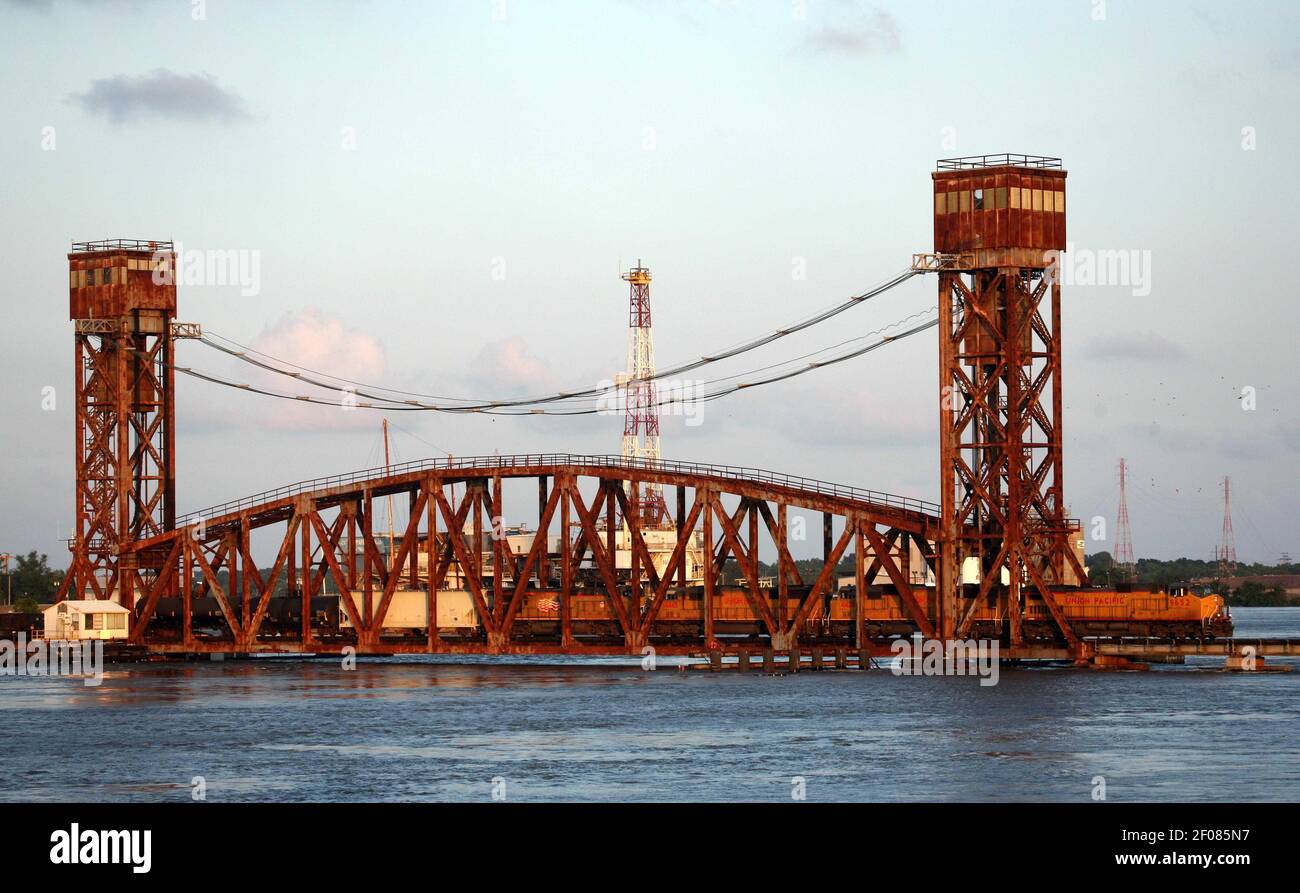 24 May 2011. Berwick, Louisiana, USA. A Union Pacific train creeps ...