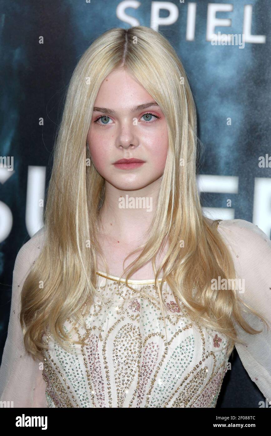 Elle Fanning 2011