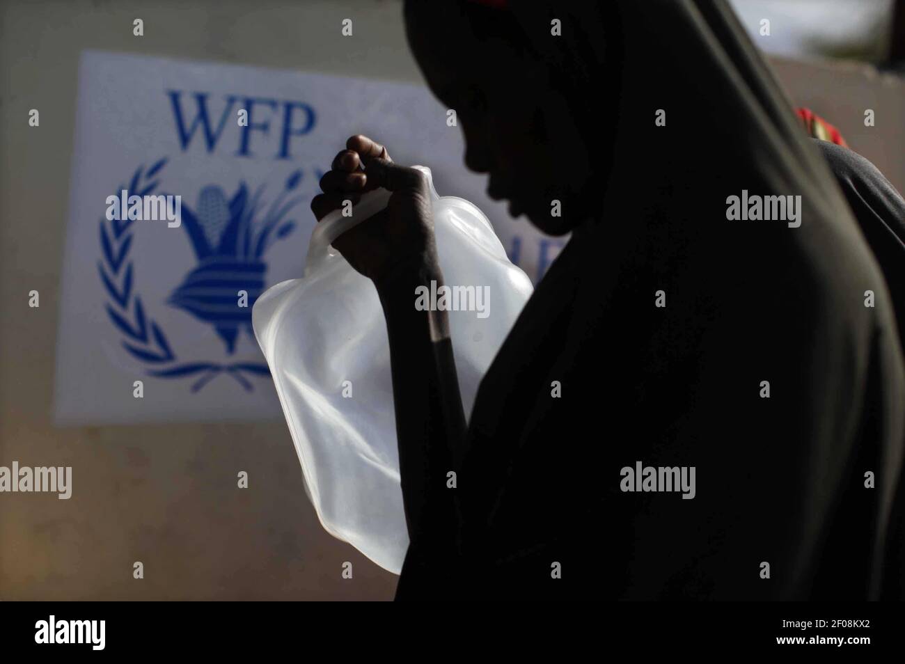 31 July 2011 - Dadaab, Kenya - Food distribution managed by WFP (World ...