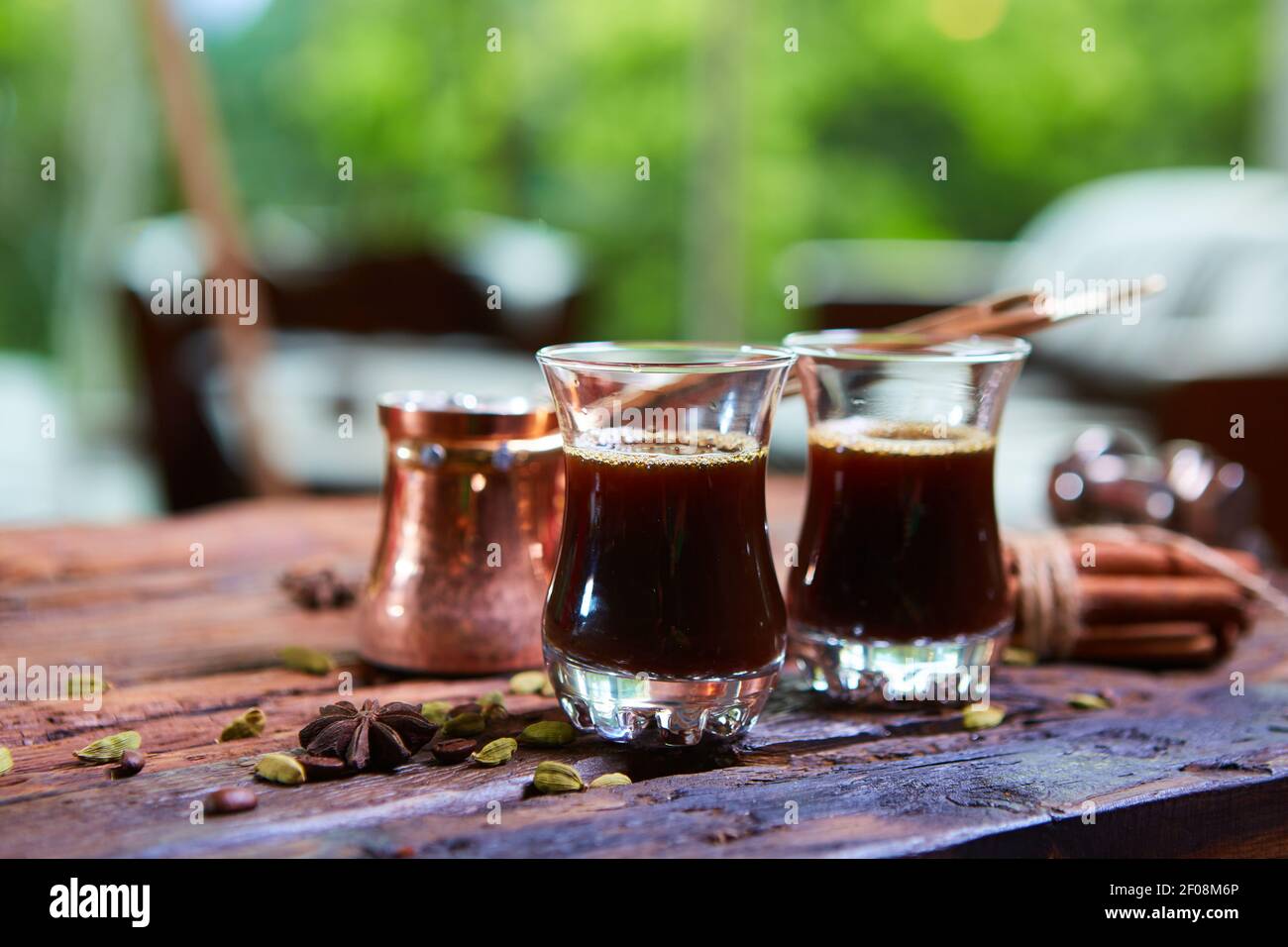 Traditional Arabic coffee Stock Photo - Alamy