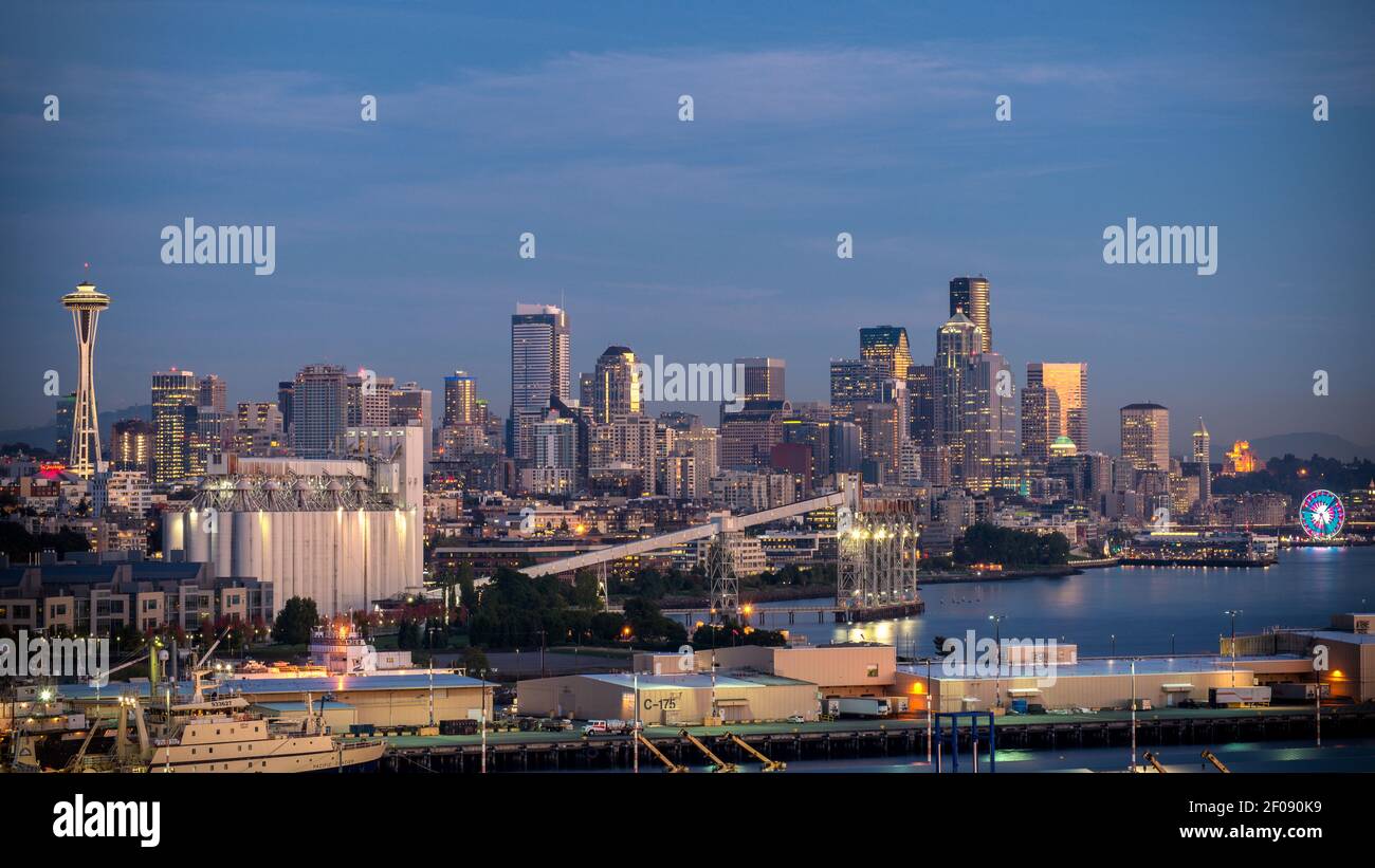 Seattle Skyline Cityscape Landscape from Magnolia Stock Photo - Alamy