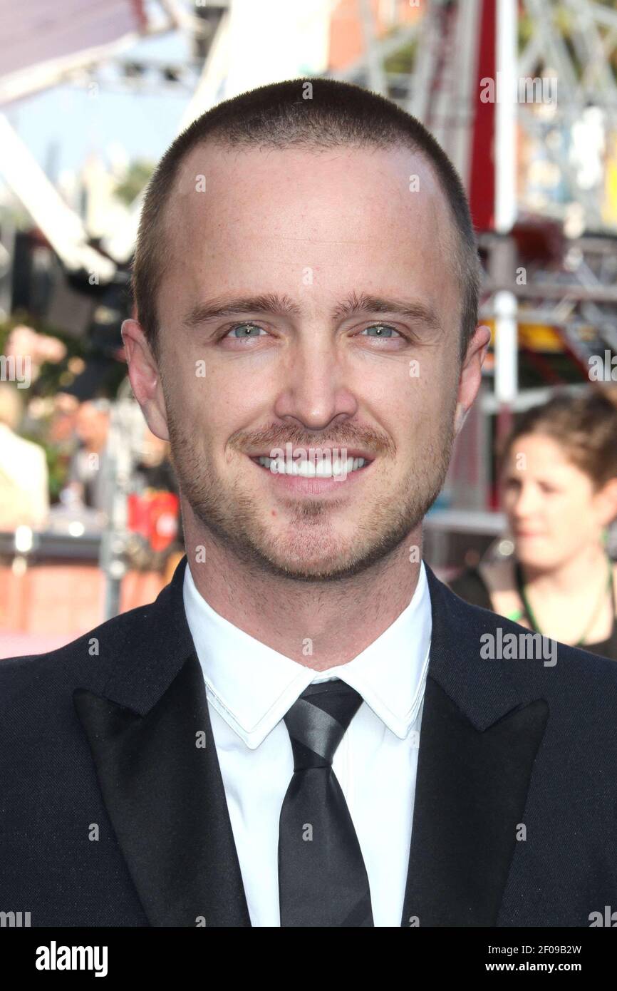 25 Sept 2011 - Hollywood, CA - Aaron Paul arrives to the world premiere ...