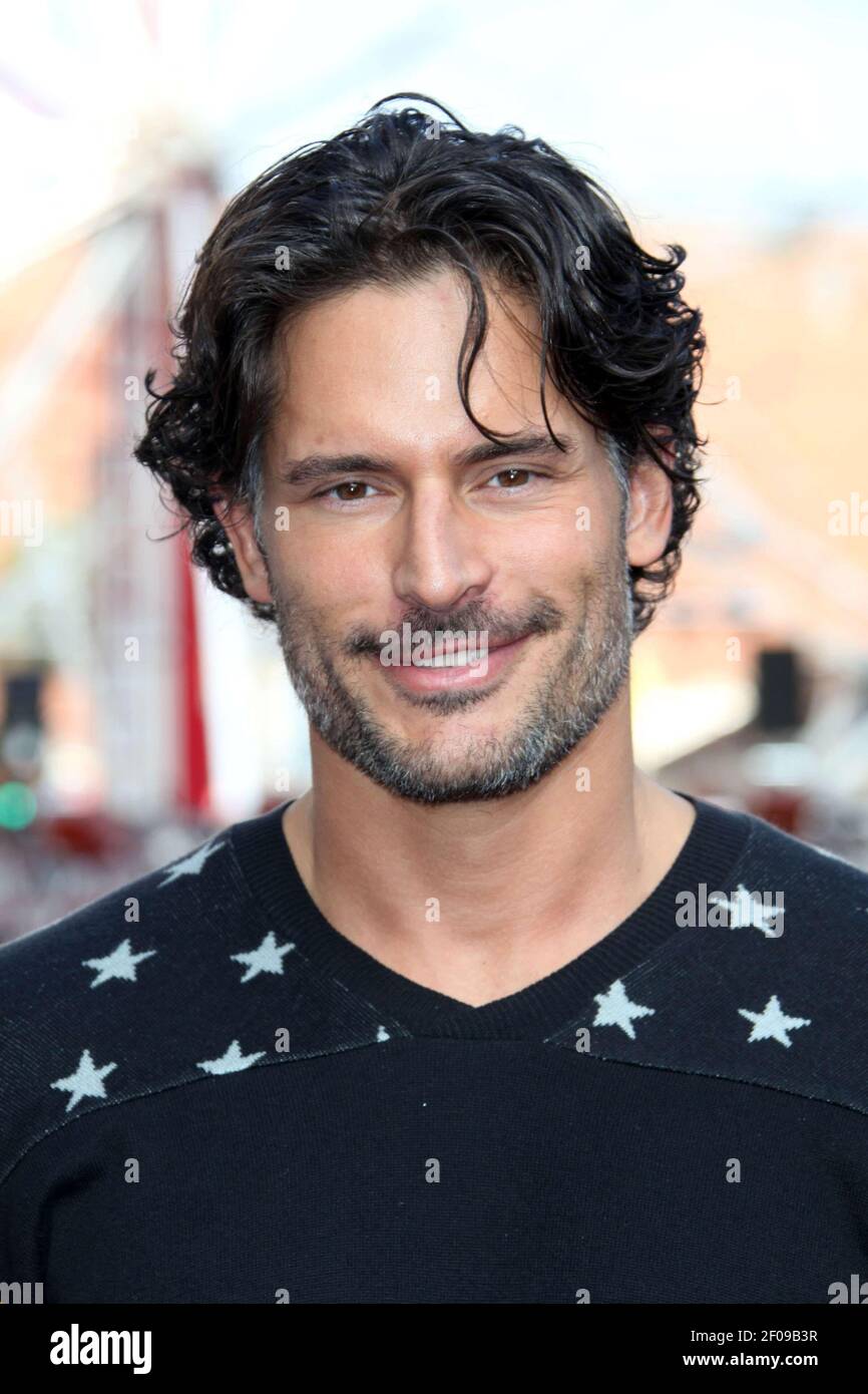 25 Sept 2011 - Hollywood, CA - Joe Manganiello arrives to the world ...