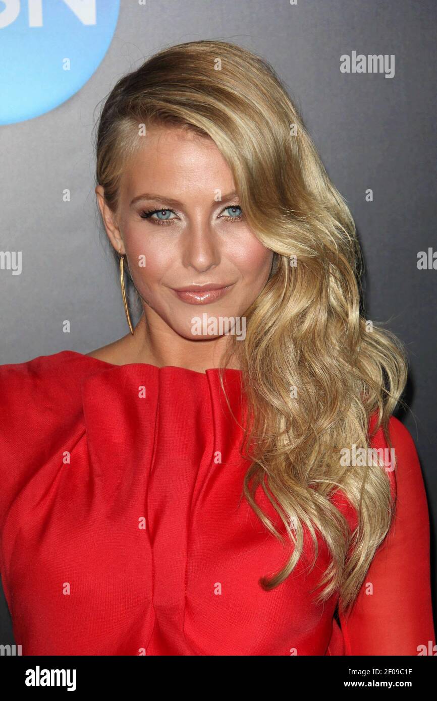 03 October 2011 - Westwood, CA - Julianne Hough arrives to the premiere ...