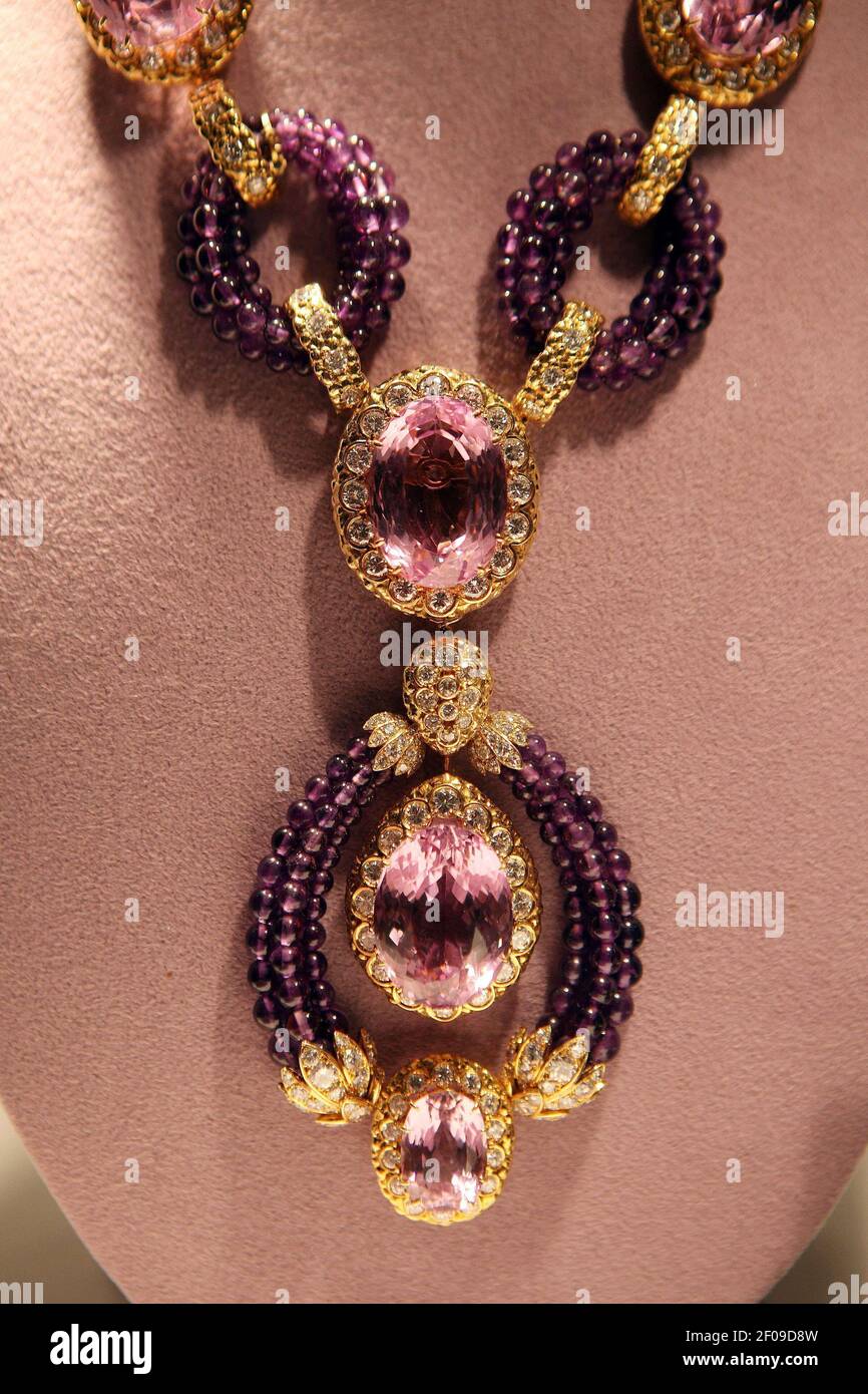 10 October 2011 - Los Angeles, CA - Kunzite, Amethyst & Diamond ...