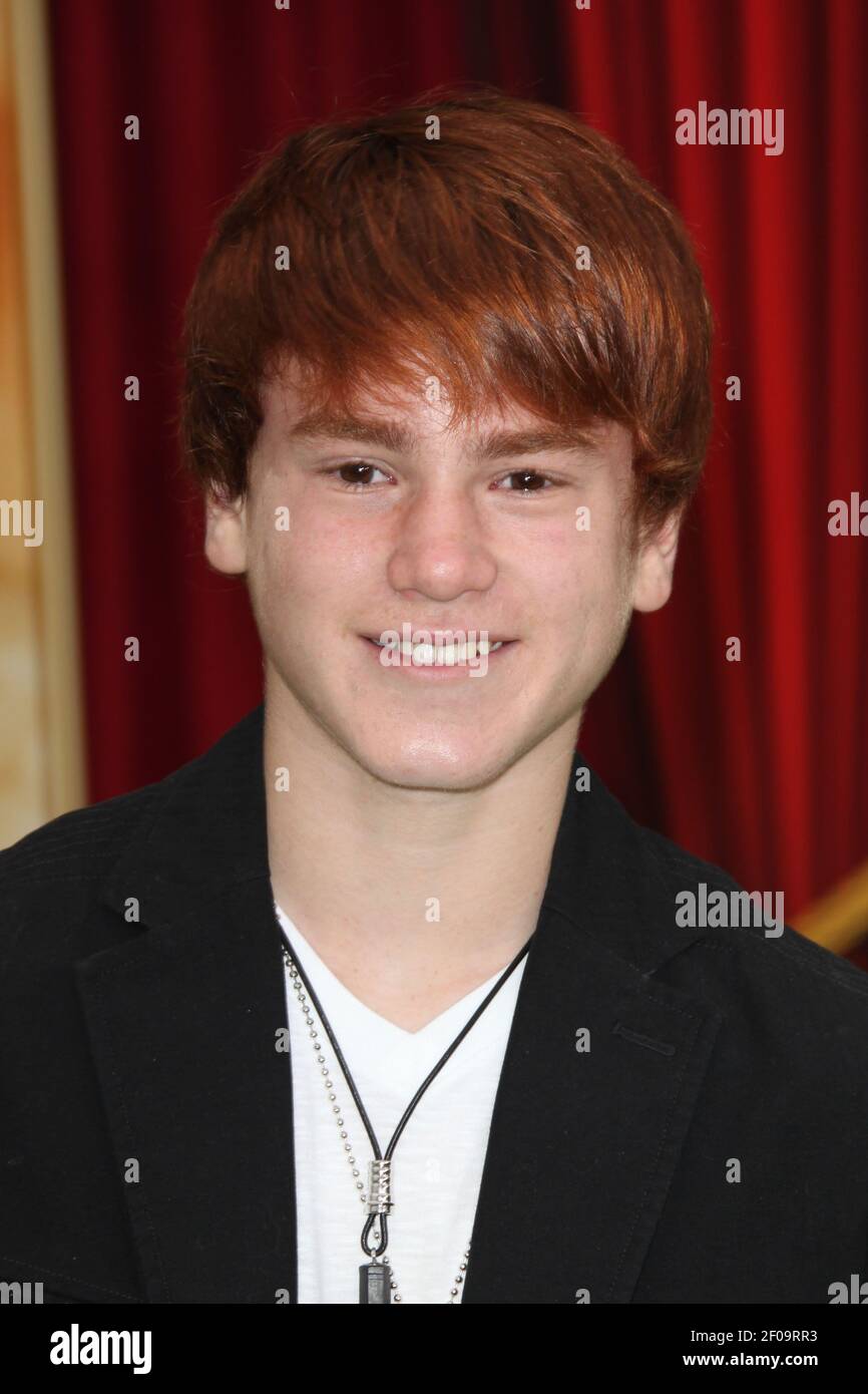 12 November 2011 - Hollywood, CA - Justin Tinucci arrives to the ...