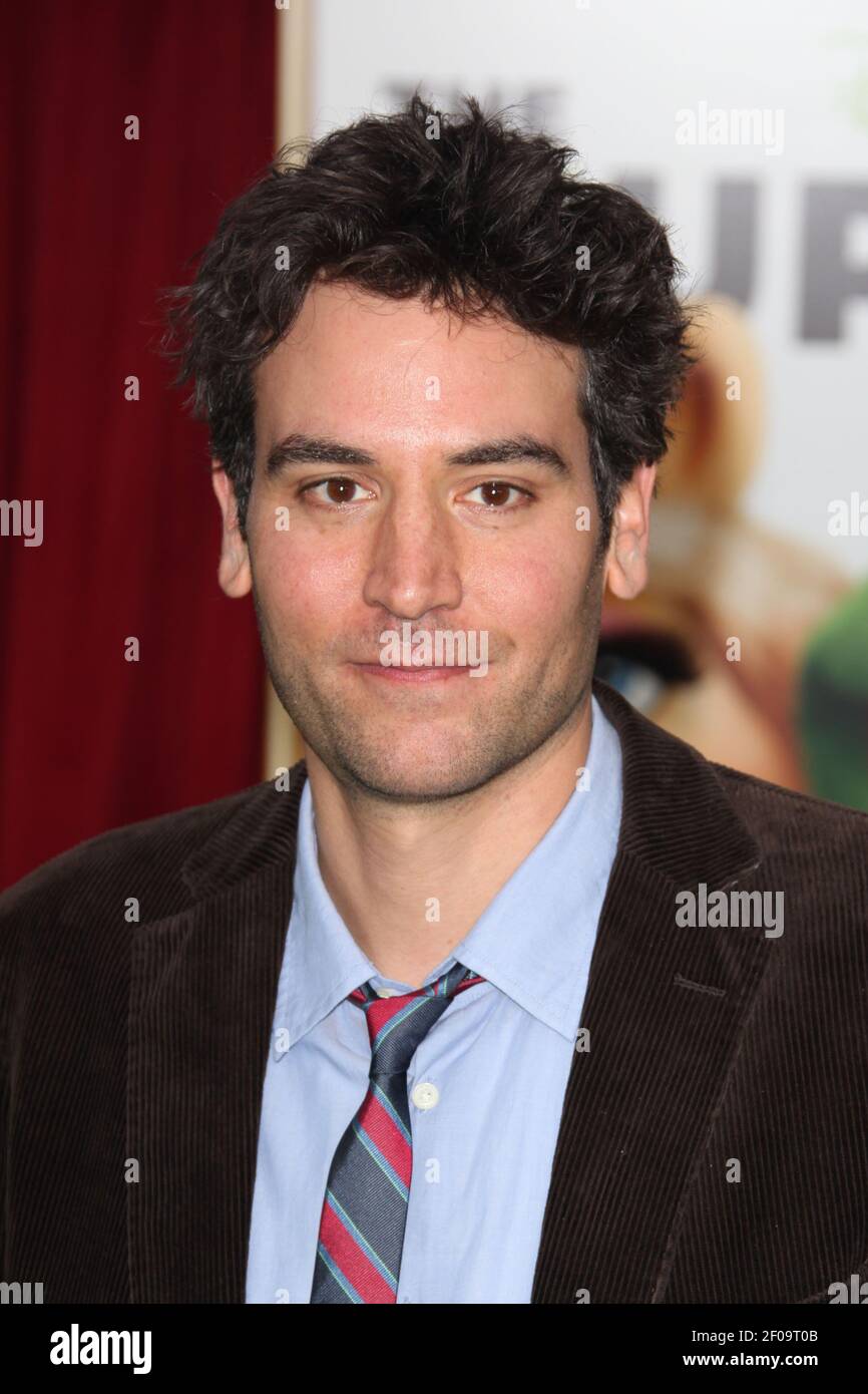 12 November 2011 - Hollywood, CA - Josh Radnor arrives to the premiere ...
