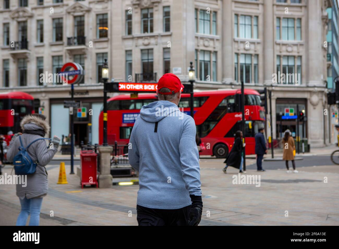 People seen walking on Oxford Street. (Photo by Pietro Recchia / SOPA ...