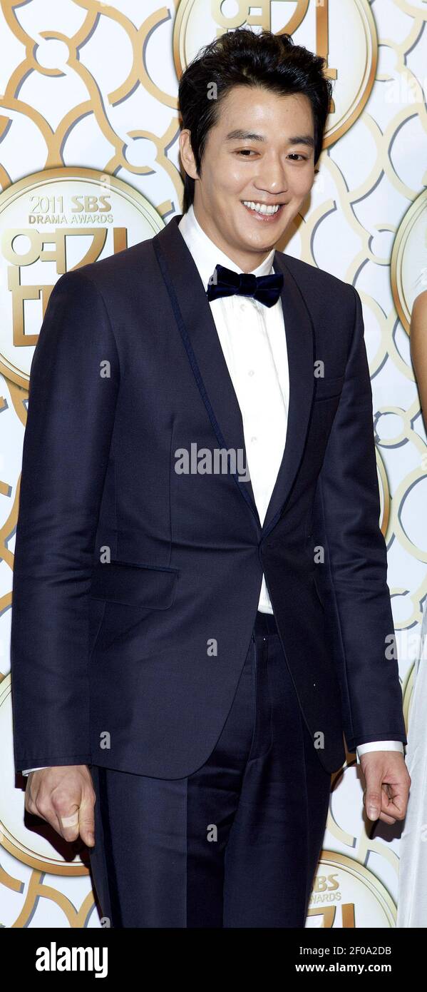 31 DECEMBER 2011 - SEOUL, SOUTH KOREA : South Korean actor Kim Rae-Won ...