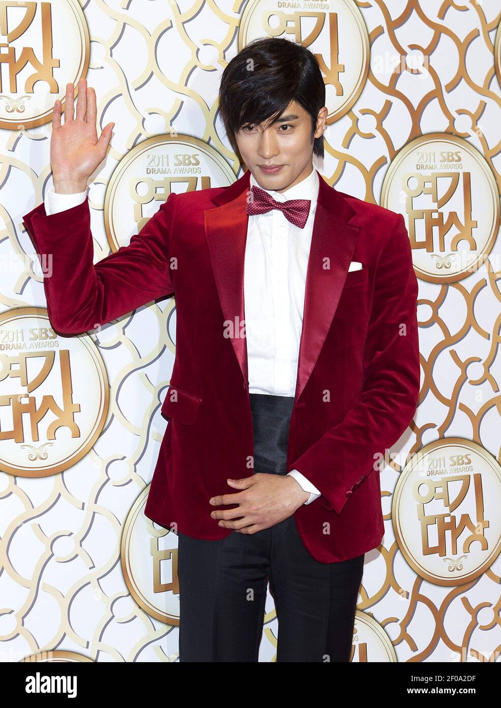 31 DECEMBER 2011 - SEOUL, SOUTH KOREA : South Korean actor Sung Hoon ...