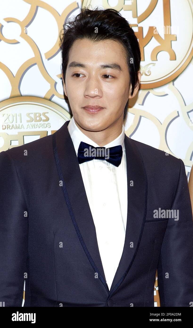 31 DECEMBER 2011 - SEOUL, SOUTH KOREA : South Korean actor Kim Rae-Won ...