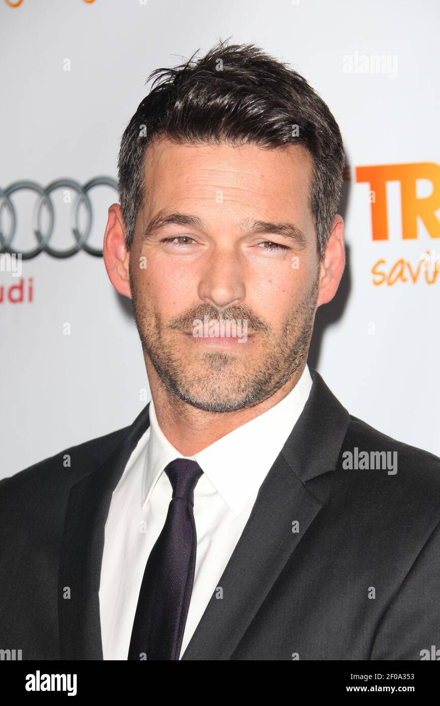 04 December 2011 - Hollywood, CA - Eddie Cibrian arrives to the 'Trevor ...