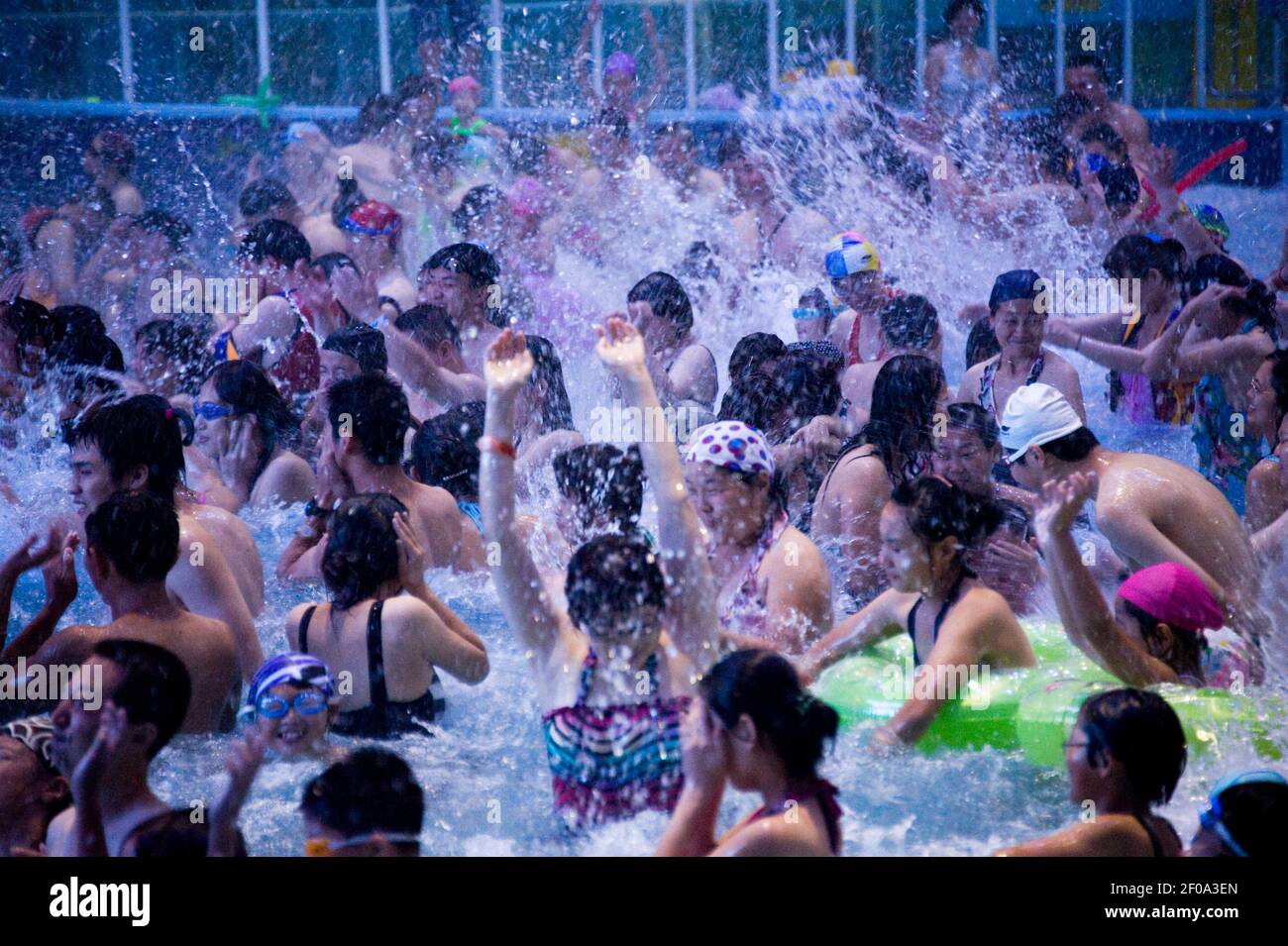 Every 30 minutes, an artificial wave called "Tsunami Wave" breaks into ...