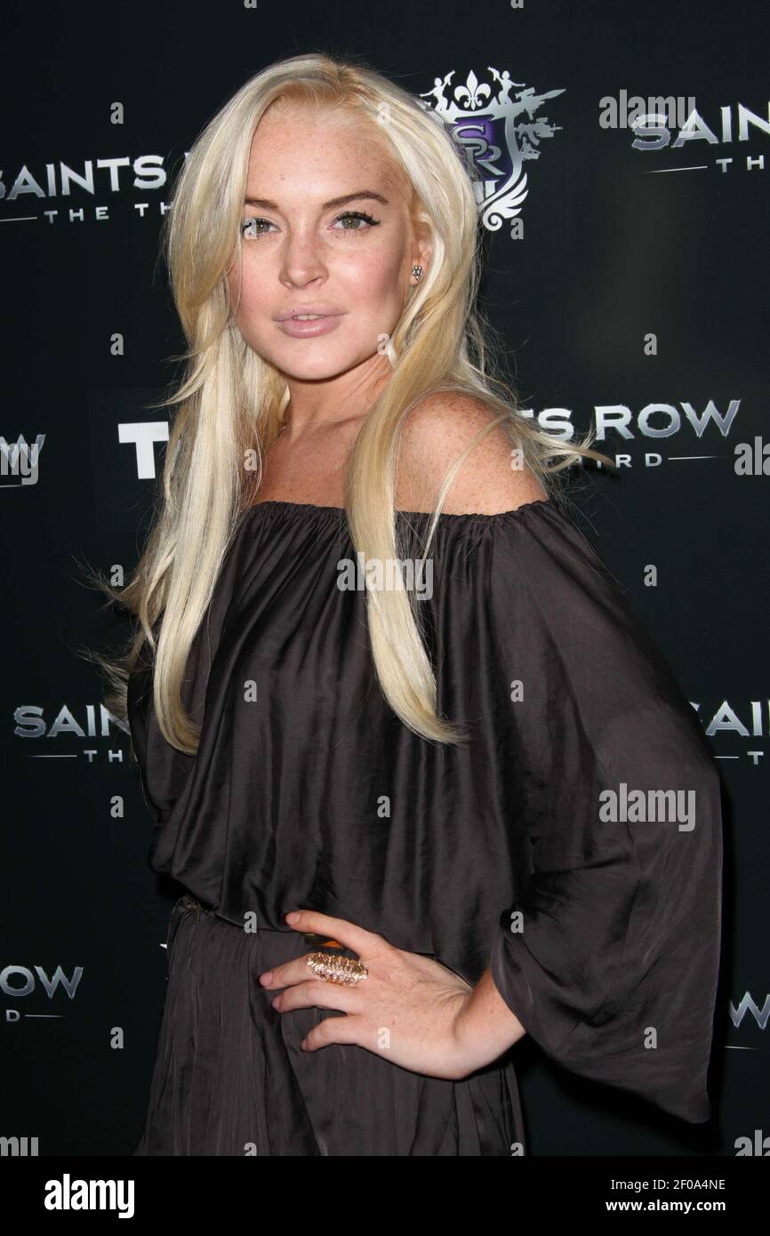 12 October 2011 - Hollywood, CA - Lindsay Lohan arrives at the 'Saints ...