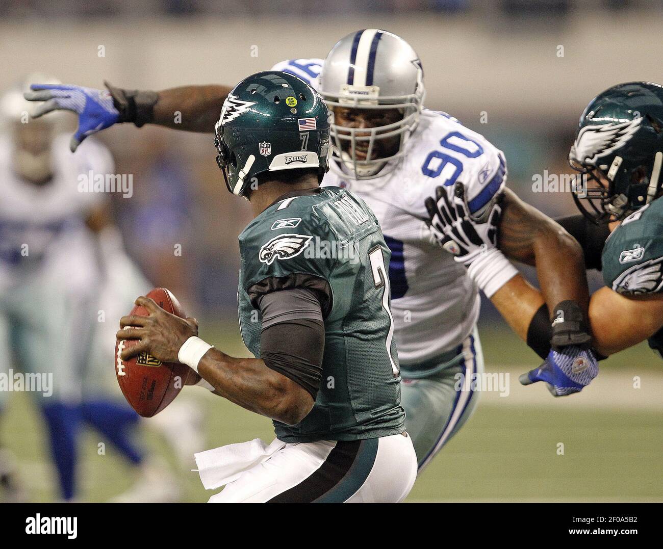Dallas Cowboys nose tackle Jay Ratliff (90) pressures Philadelphia ...