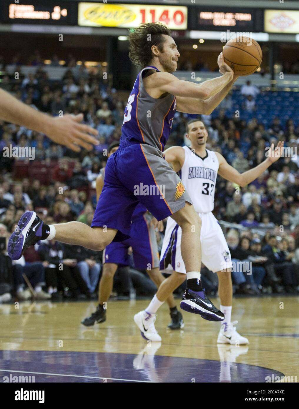 Phoenix Suns point guard Steve Nash (13) passes to a teammate during ...