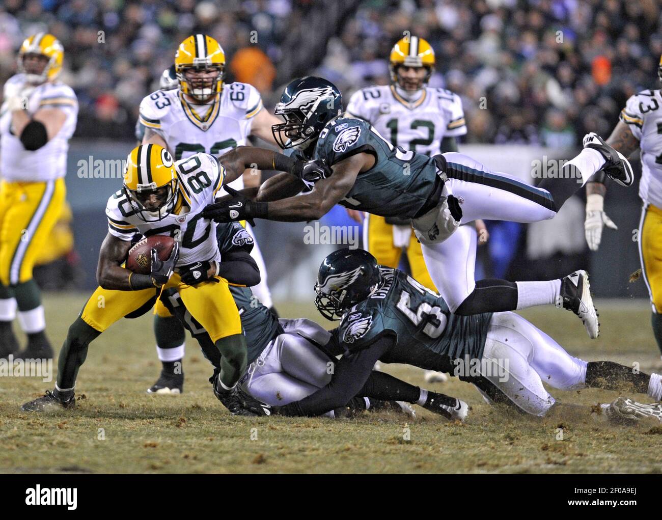 Green Bay Packers receiver Donald Driver picks up 7 yards on a pass ...