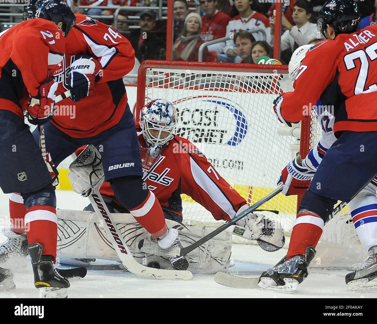 Washington Capitals goalie Braden Holtby (70) makes a save in heavy ...