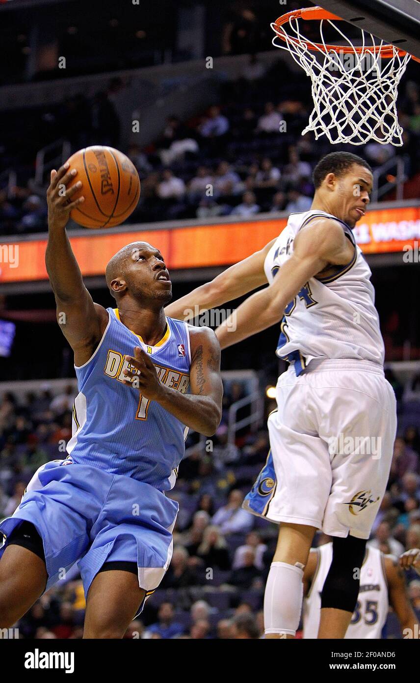 Denver Nuggets point guard Chauncey Billups (1) drives past Washington ...