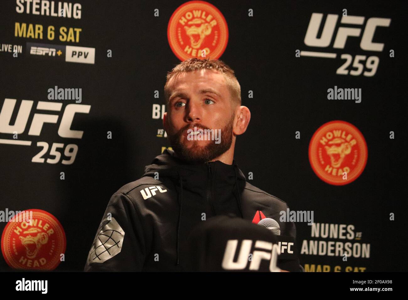 Tim elliott ufc hi-res stock photography and images - Alamy