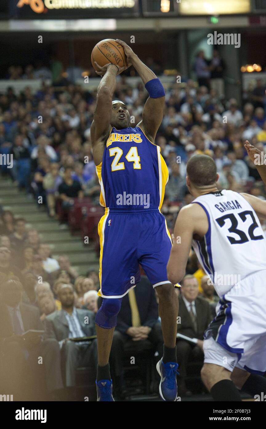 Kobe bee hi-res stock photography and images - Alamy