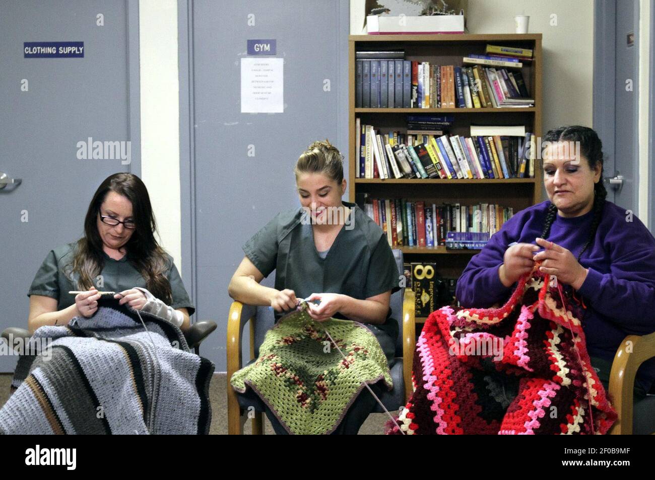 Christina Mosley, Katelyn Freitas and Nancy Rodriguez crochet at the ...
