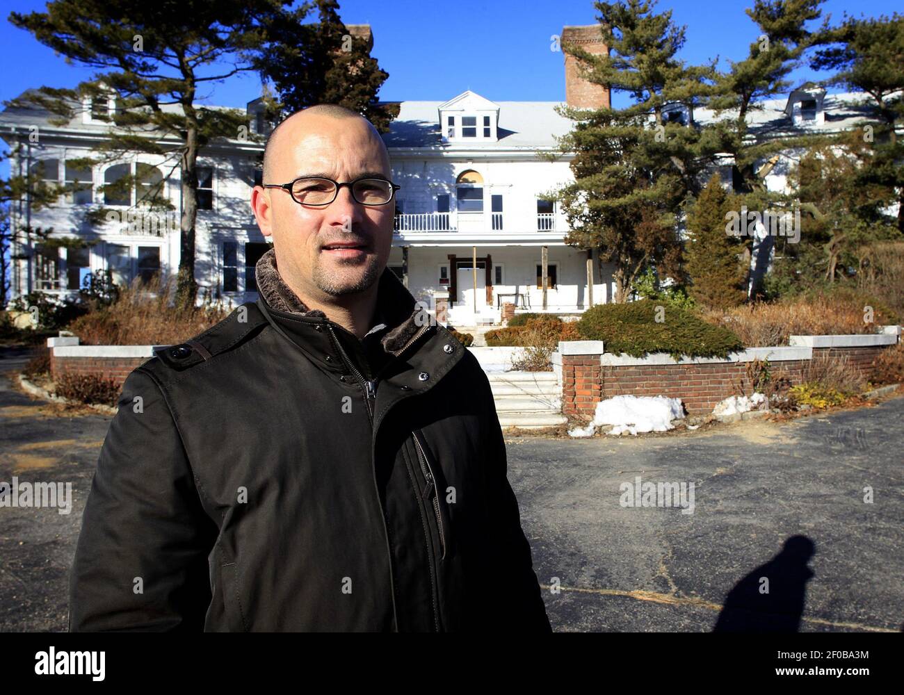 Bert Brodsky is seeking to demolish the deteriorating Land's End estate ...