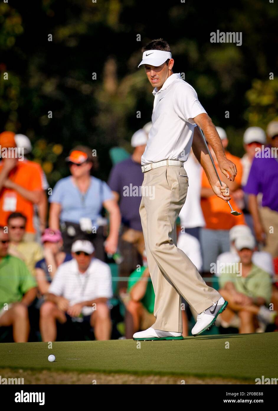 Charl Schwartzel just misses a birdie on the 17th green during the ...