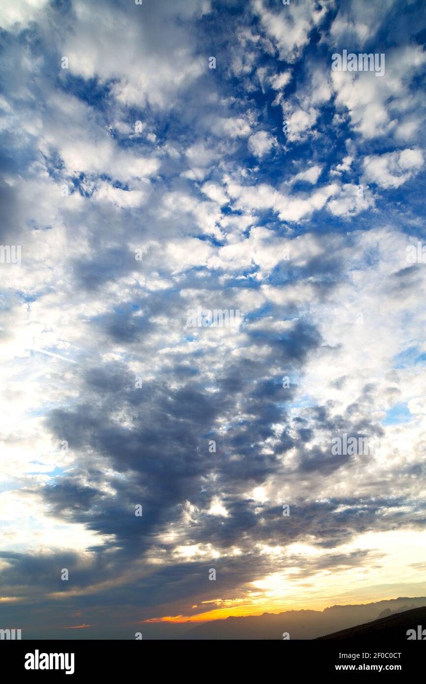 Blurred sun falling down hi-res stock photography and images - Alamy