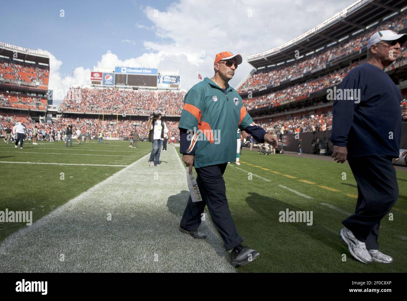 Miami Dolphins head coach Tony Sparano leaves the field following a 17 ...